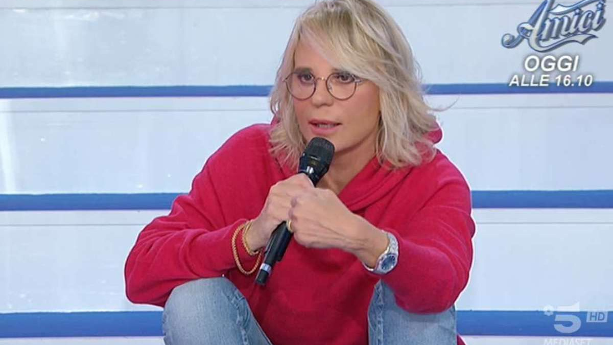 Uomini e donne, Maria De Filippi rivoluziona il cast: inizia la ricerca ...