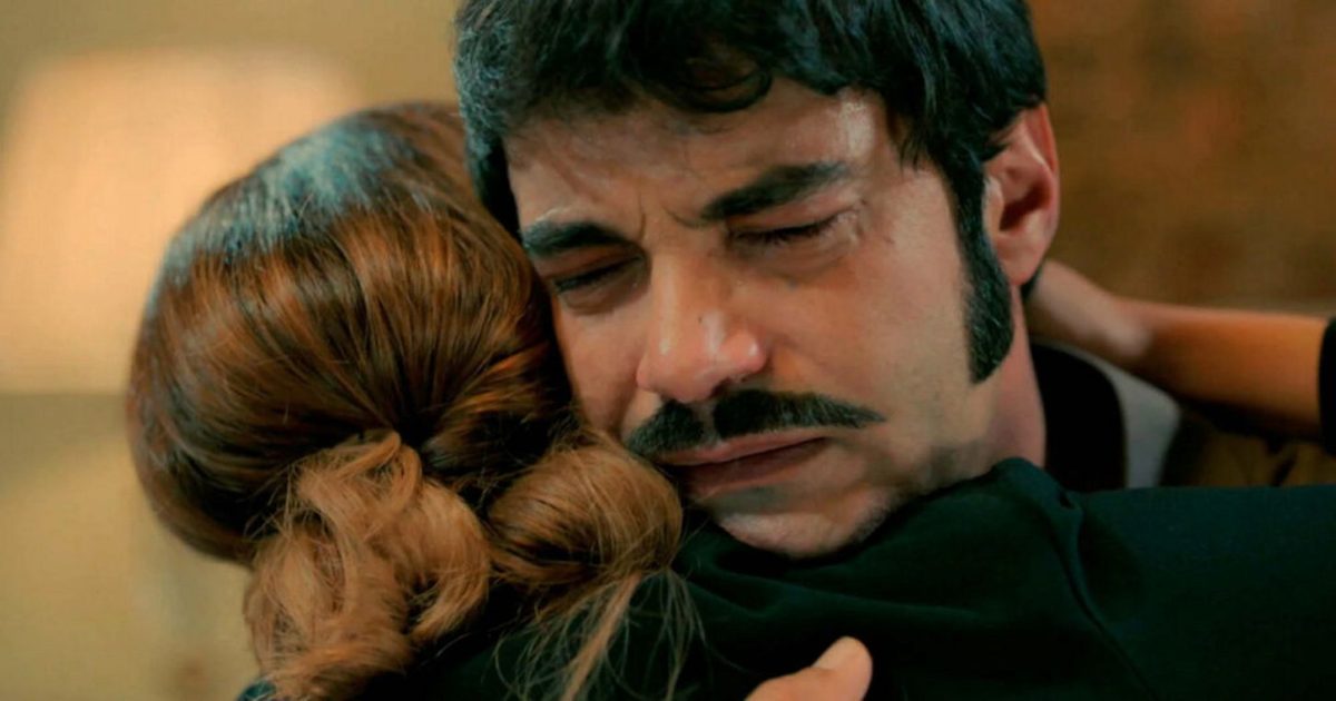 Terra amara, anticipazioni al 14 luglio: Demir compra la casa di Hatip e la regala a Sevda