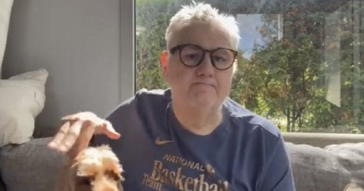 Pierre Ménès frappe son chien sur sa chaîne YouTube (vidéo)