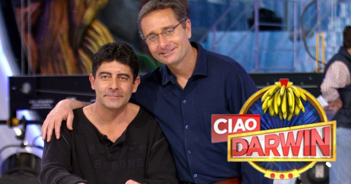 Cambio programmazione Mediaset a settembre: Ciao Darwin rinviato, Pomeriggio 5 anticipa