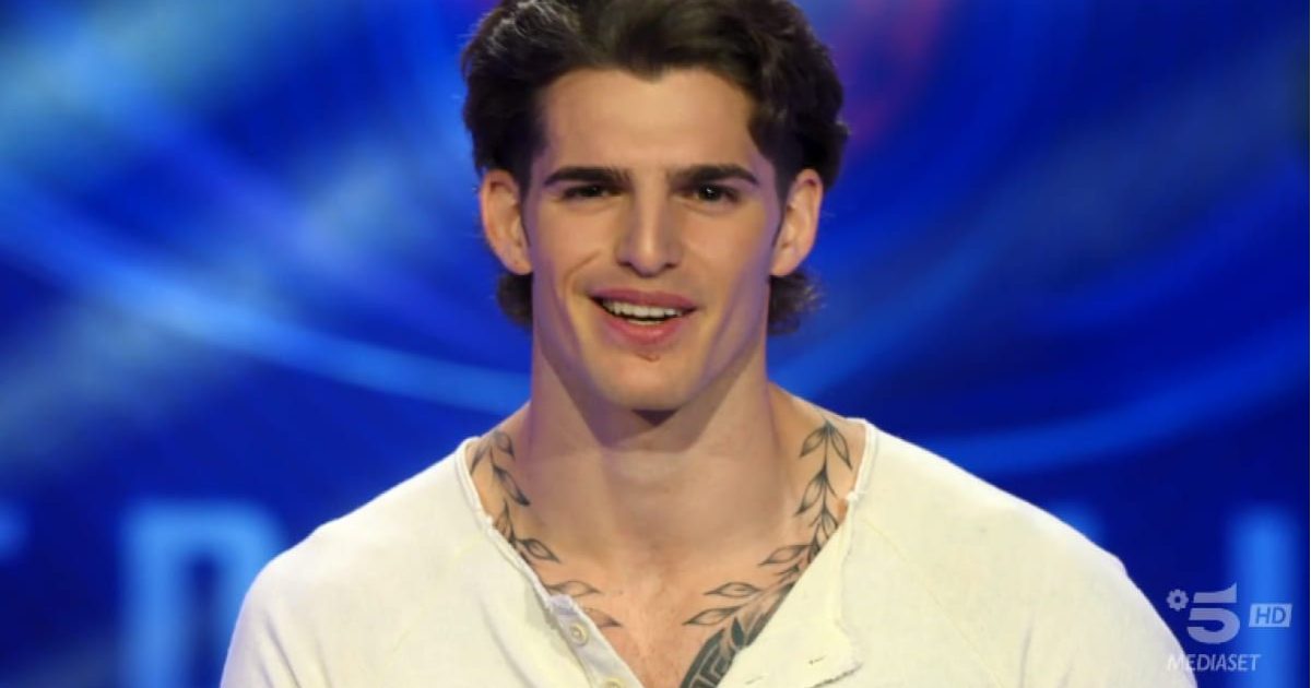 Grande Fratello, Paolo parla di strategie, fan: 'Mai visto il reality ...