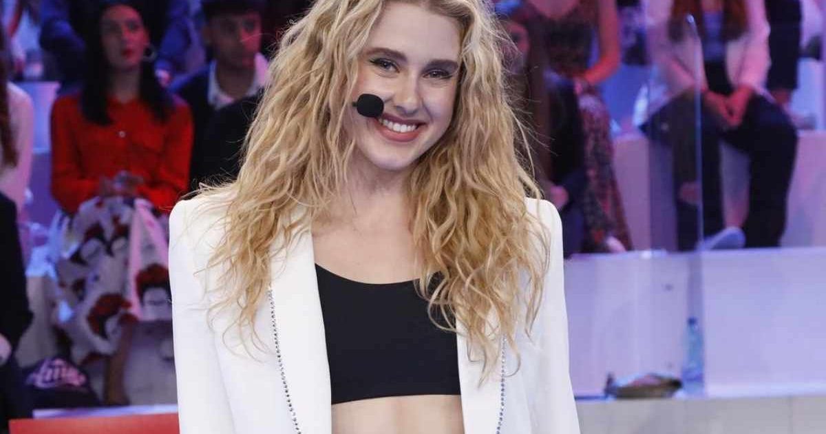 Amici 23, retroscena cast: Isobel Kinnear verso il corpo di ballo dopo il 2° posto