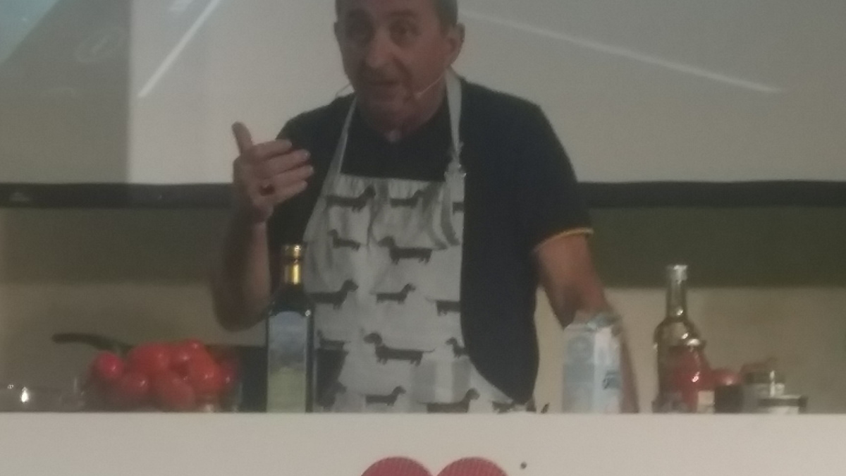 Intervista al comico Vito sull'alimentazione del futuro: 'Il tema del ...