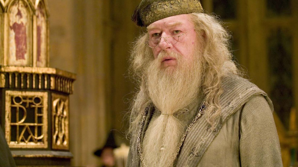 Muere el actor Sir Michael Gambon, el mítico Albus Dumbledore de la ...