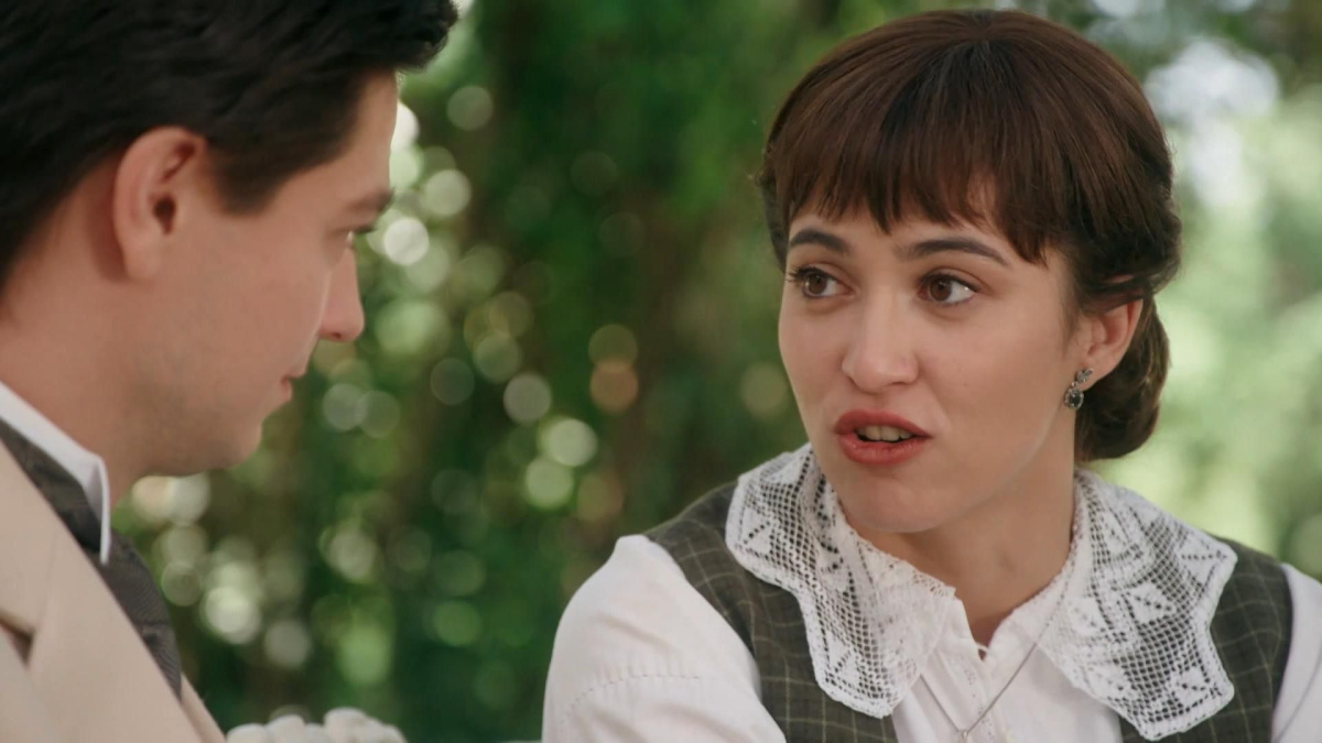 La Promessa, trame spagnole: Catalina sospende le nozze con Pelayo per le sue bugie