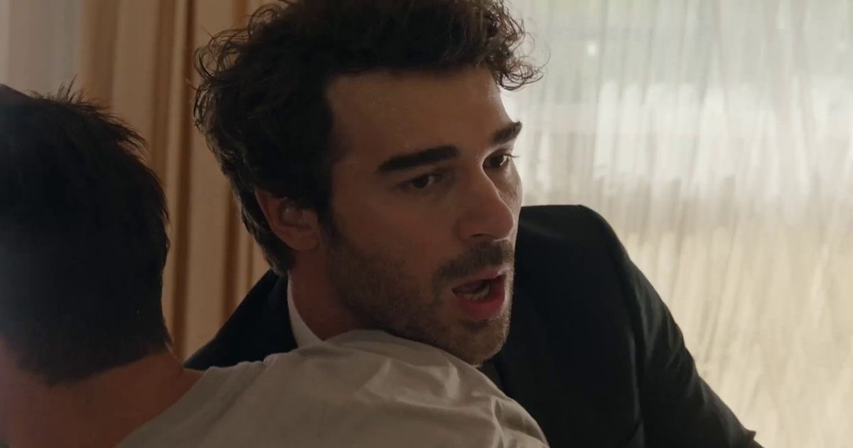 Tradimento, anticipazioni 22 dicembre: Ozan furioso per aver perso i soldi, pugnala Kaan