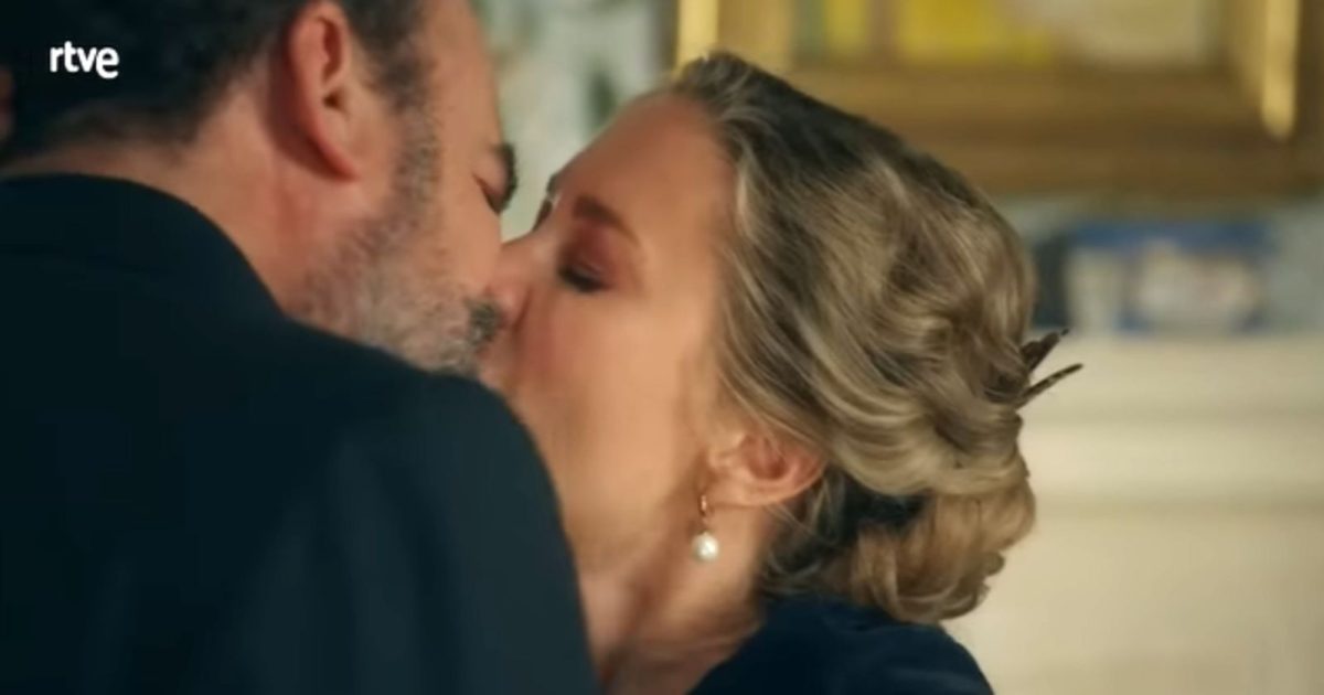 La Promessa spoiler 15-19 aprile: Elisa bacia Alonso davanti a tutti e lascia il palazzo