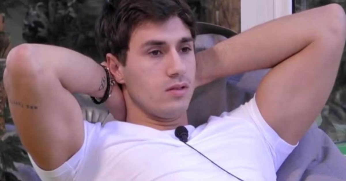 Mirko Brunetti accolto come una star ad un evento a Terni, il web ...