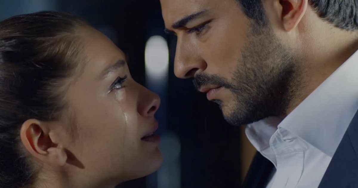 Endless Love, episodi 13 aprile: l'auto di Soydere e Sezin cade in un fosso, Banu incinta