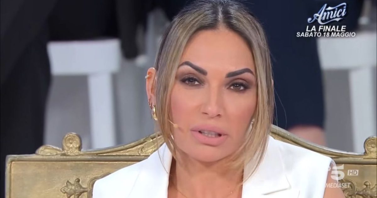 Uomini e donne, Ida lascia il programma senza fidanzato, i fan: 'A ...