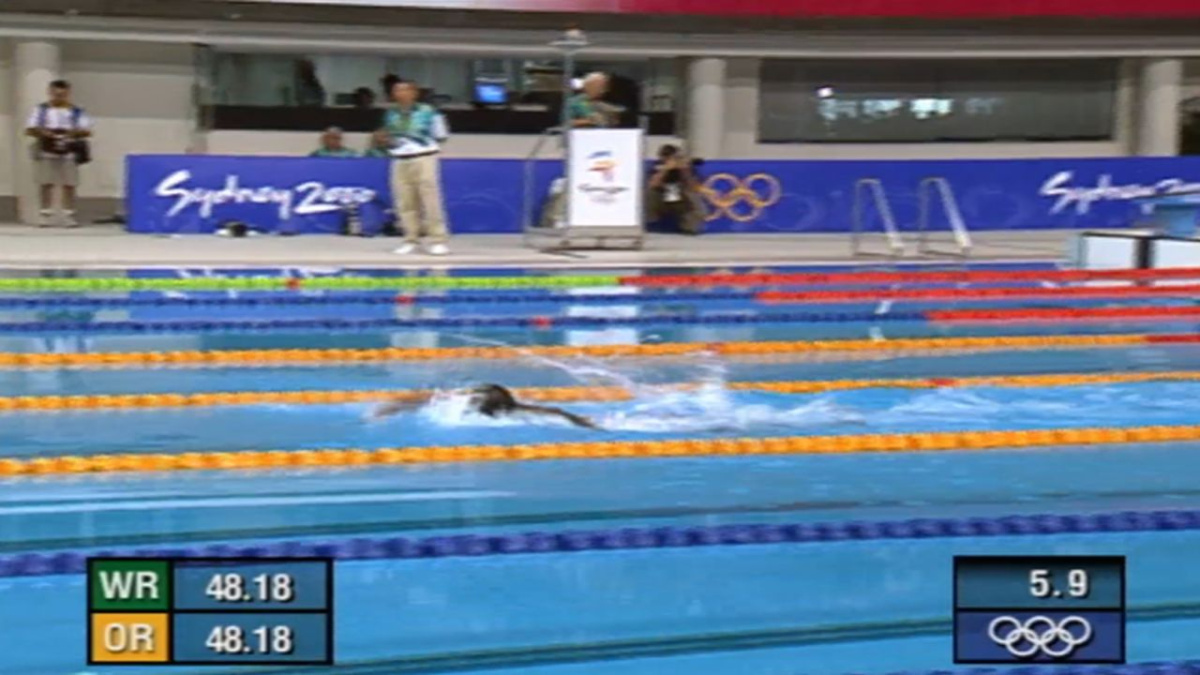 Olimpiadi, Eric Moussambani: quella standing ovation al peggior nuotatore di sempre