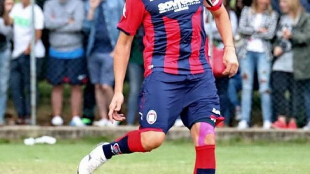 Crotone, l'ex capitano Claiton: 'La squadra deve lavorare, la ...