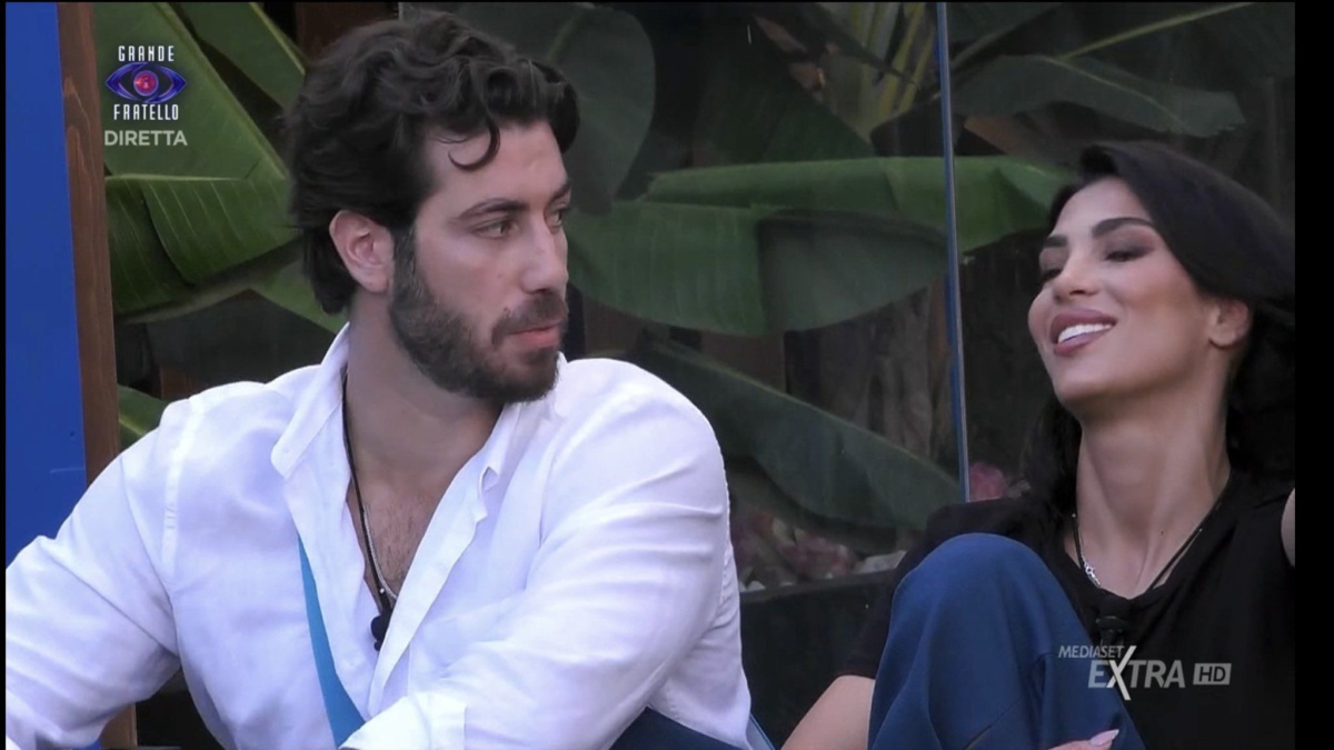 Grande Fratello, Omer e Rasha censurati mentre criticano Israele (Video)