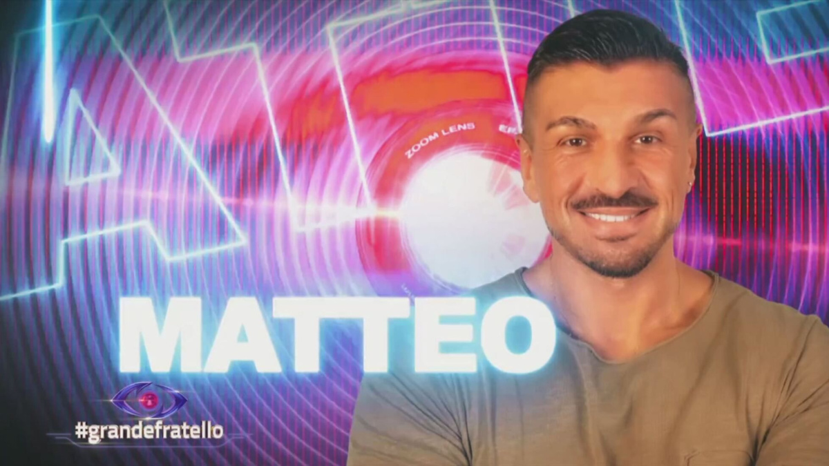 GF, parla l'ex fidanzata di Matteo: 'Pagliaccio, non sai nemmeno cosa sia il rispetto'