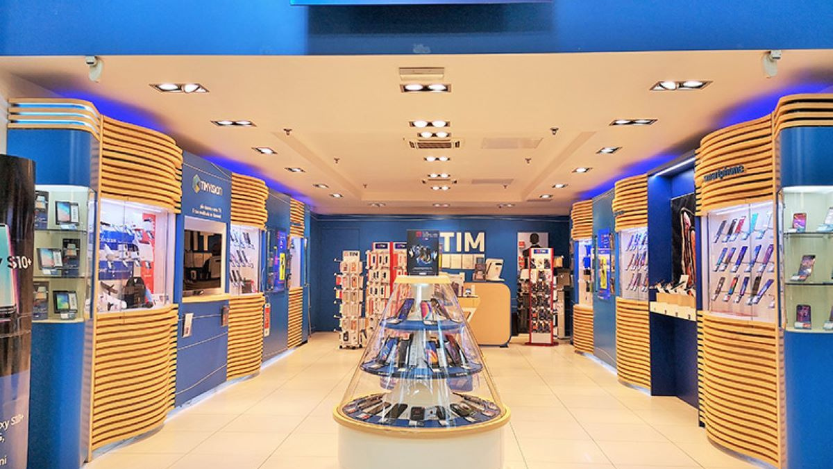 Lavoro, TIM ricerca personale per i punti vendita nei centri commerciali