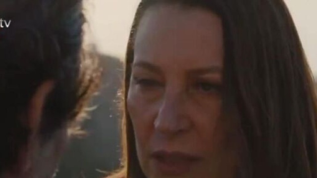 Come finisce Tradimento su Canale 5: Guzide cerca il vero figlio, il decesso di Tolga