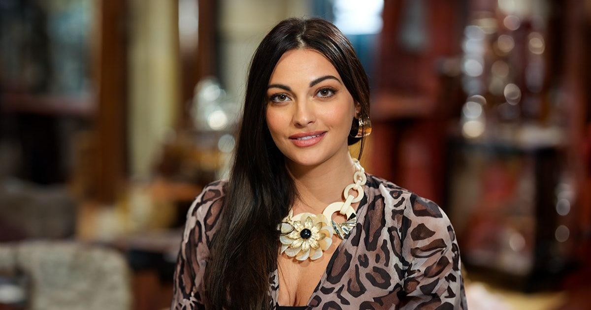 Un posto al sole, chi è Antonietta: suo marito la umilia e si vergogna di lei