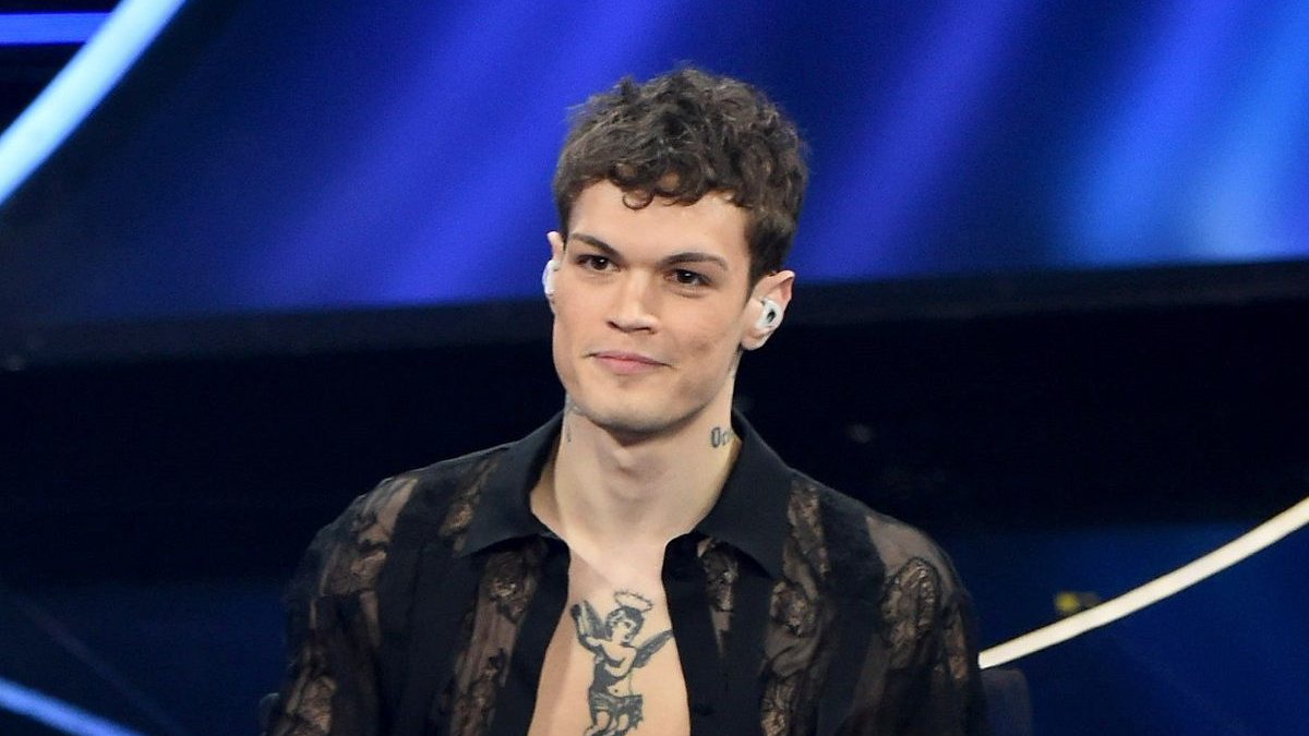 Blanco ritorna con Piangere a 90: il brano è primo tra le tendenze su ...