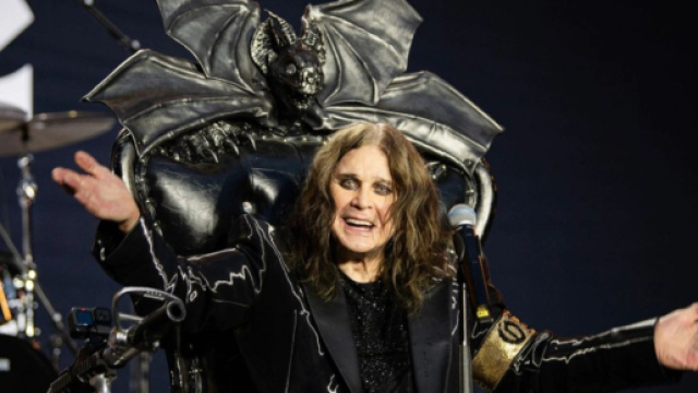 Ozzy Osbourne è morto: il cantante aveva 76 anni