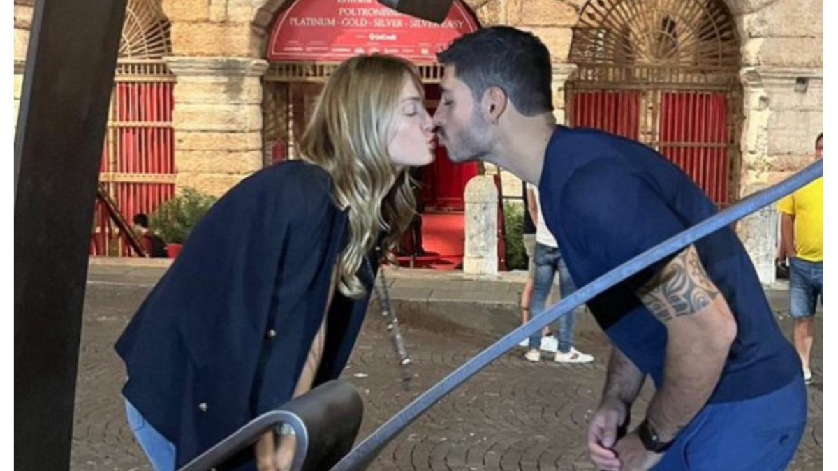 Grande Fratello, sette mesi d'amore per Helena e Javier: la coppia a Verona tra baci e fan
