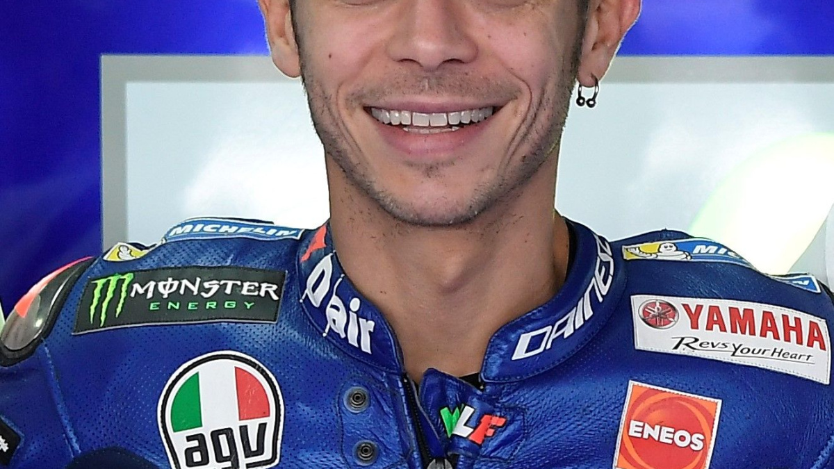 Valentino Rossi rinnova con BMW fino al 2029 e torna al GT World ...