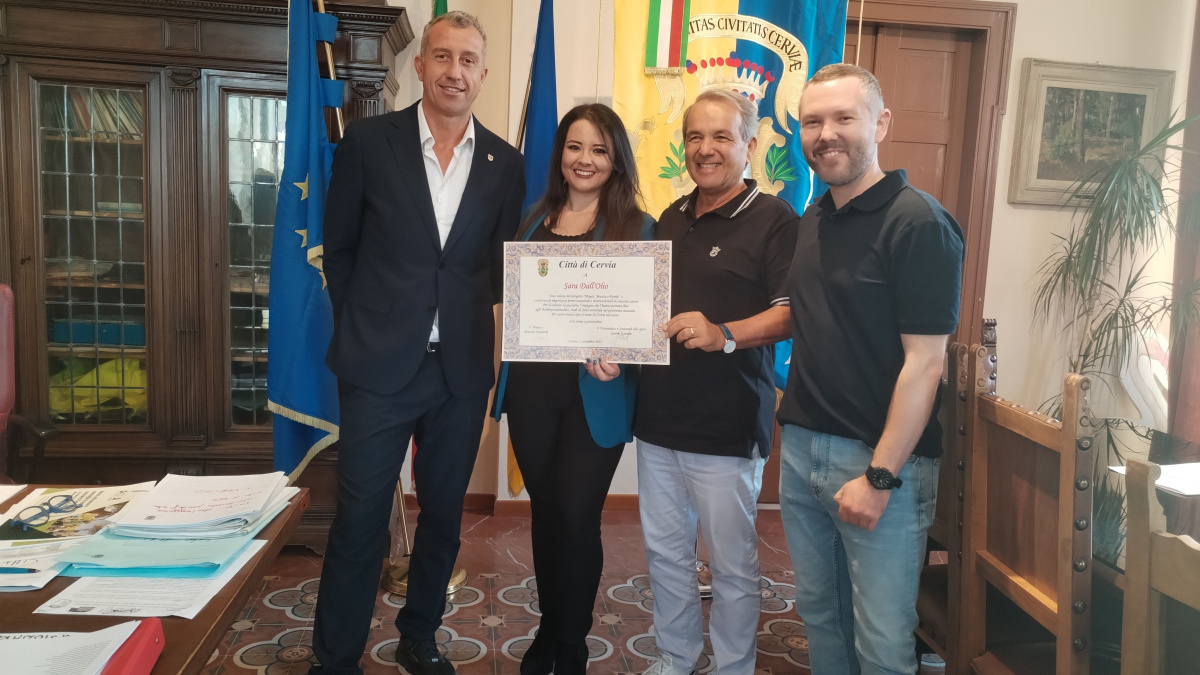 Harry Styles annuncia l'album "Kiss All the Time. Disco, Occasionally."