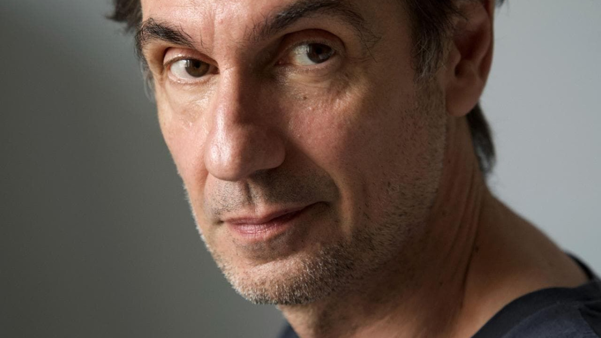 Fabrizio Gifuni è Enzo Tortora: il poster della serie 'Portobello' di ...