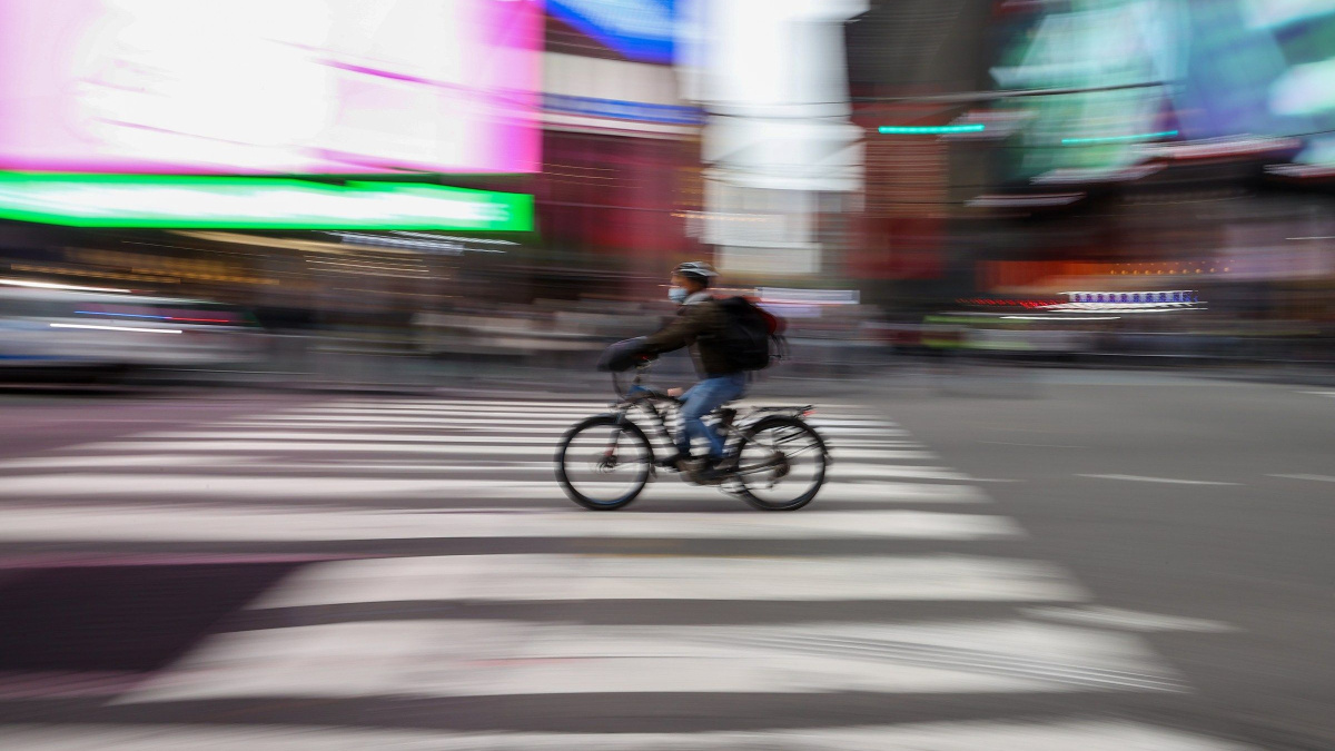 Reddit e l'inganno virale: post su food delivery generato con l'AI