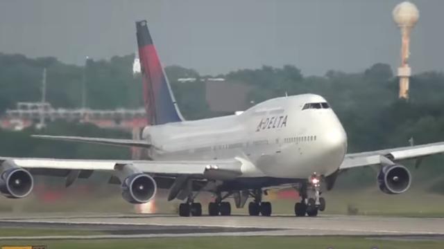 The last Boeing 747 goes to the Arizona graveyard