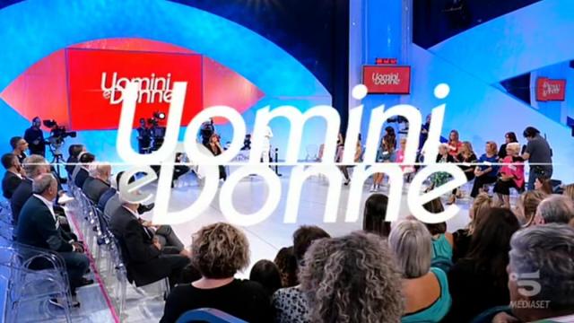 Uomini e Donne, anticipazioni e news trono classico, Anna bacia ...